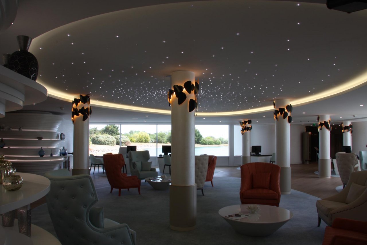 Mur et plafond étoilé, Semeur d'Etoiles - Création lumineuses